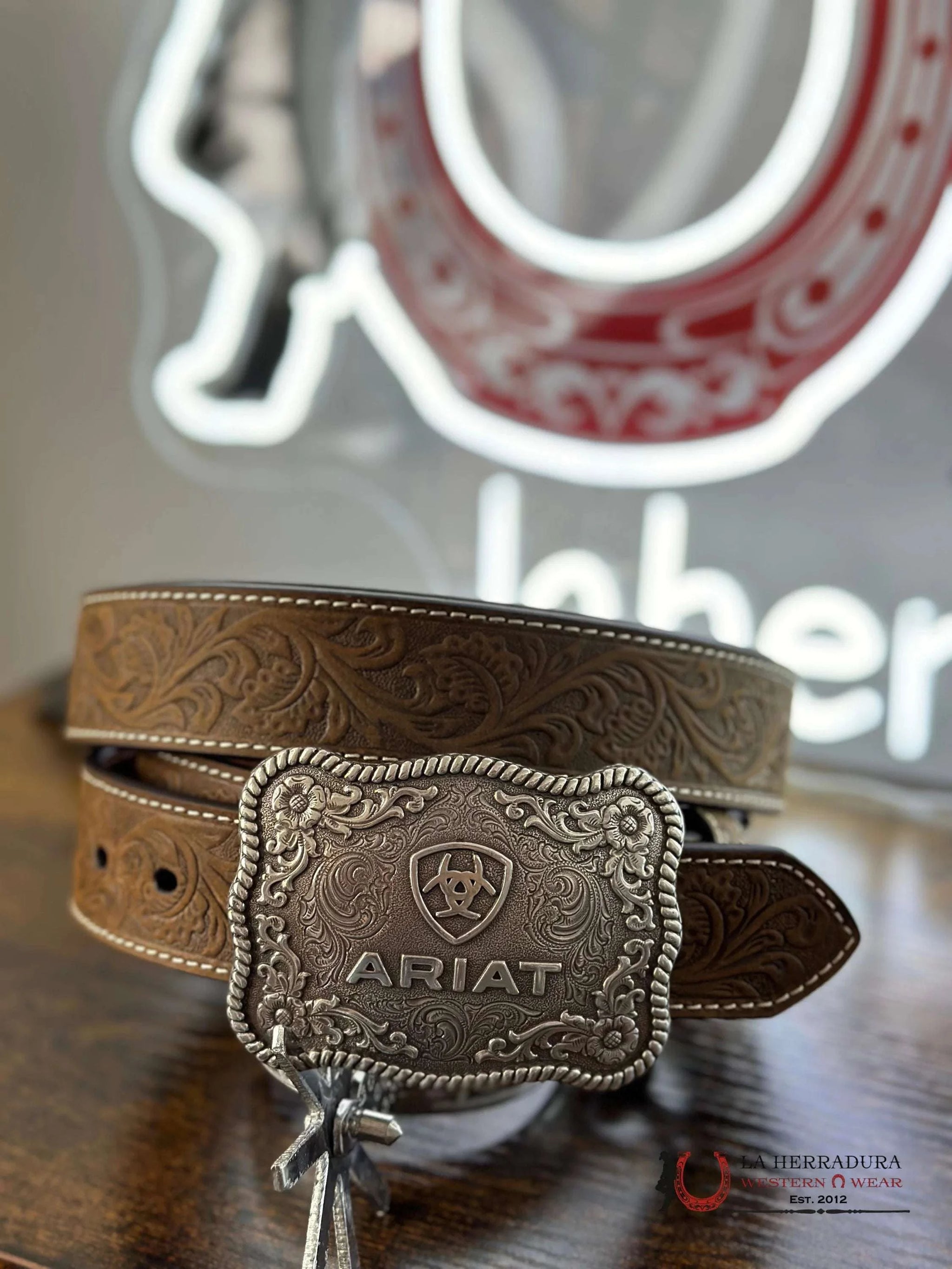 ARIAT BELT HAND TOOLED SAND SILVER BUCKLE