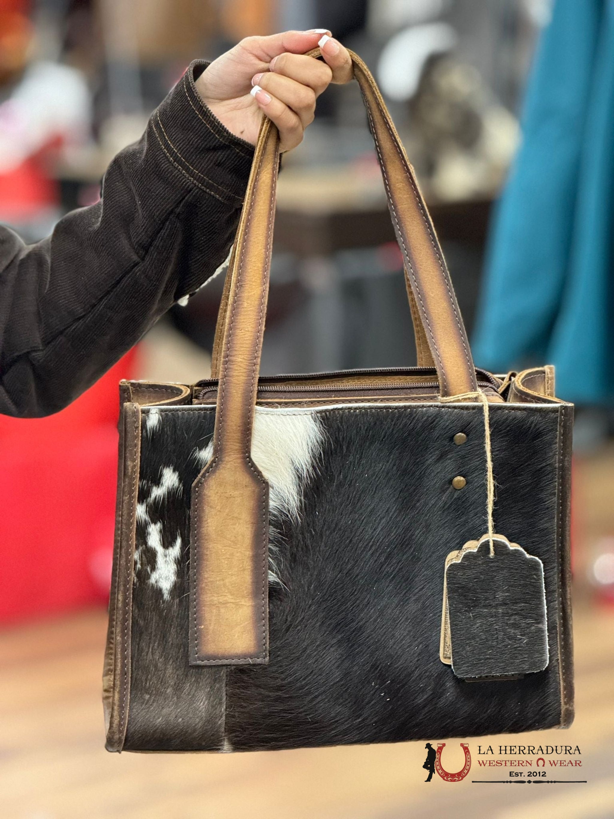 STS RANCHWEAR COWHIDE BLACK & WHITE RUBY PURSE